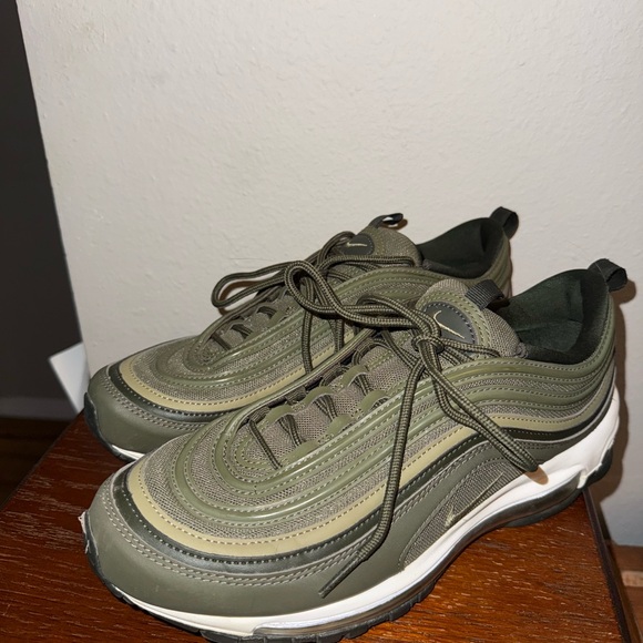 Nike | Shoes | Nike Green Sneakers With Chunky Design And Mesh Overlays ...